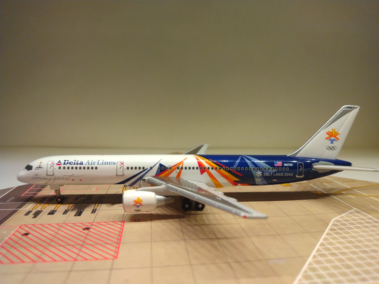 Delta B757-232 1997 N6701 L.jpg | MAF - Model Airliner Forum