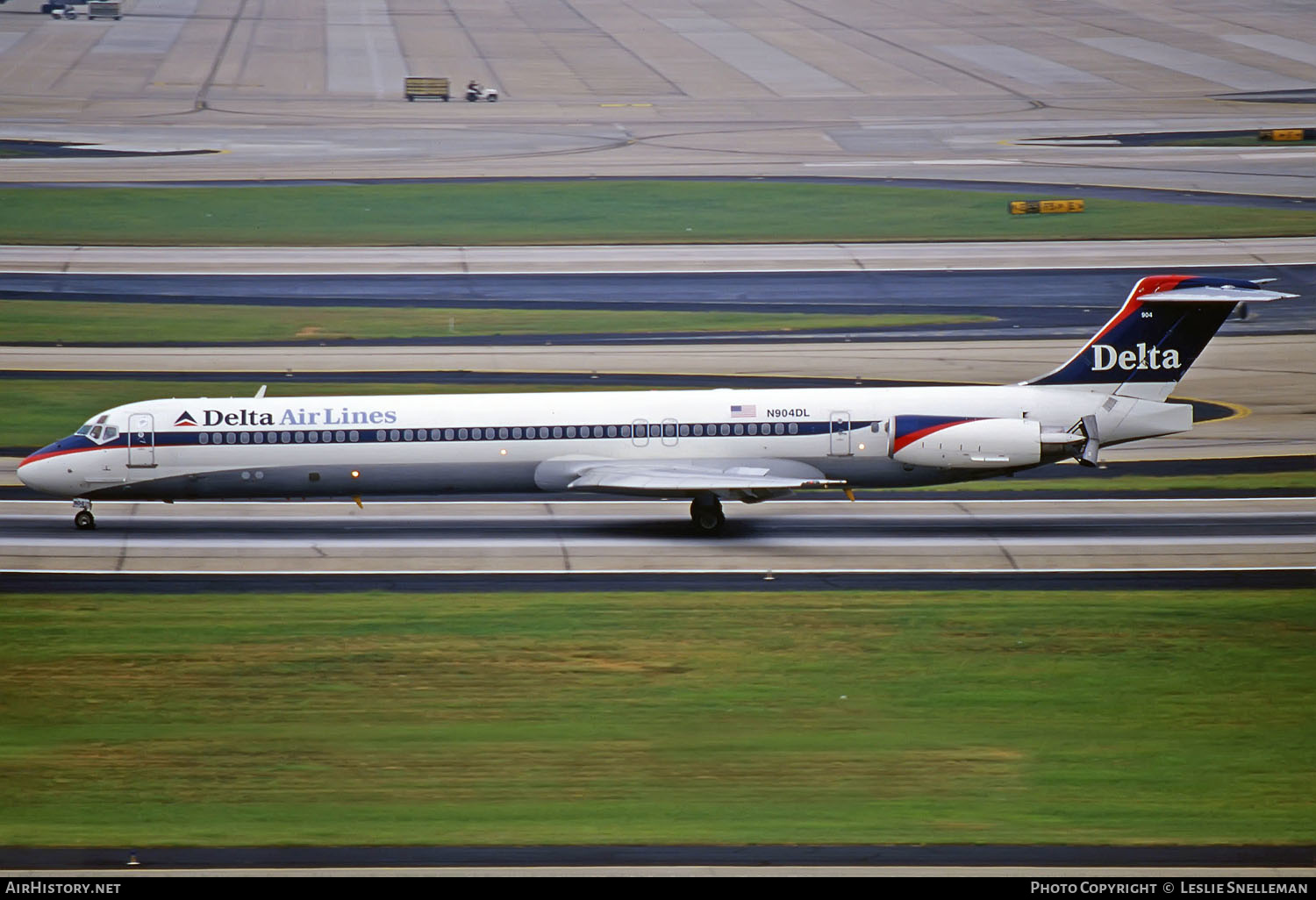 Delta MD-88 N904DL 1997.jpg | MAF - Model Airliner Forum