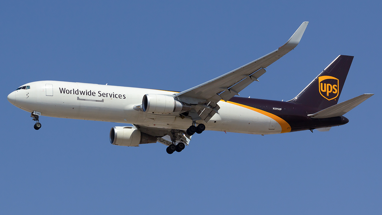 OMDB_23-10-2022_UPS_B763_N395UP.jpg | MAF - Model Airliner Forum