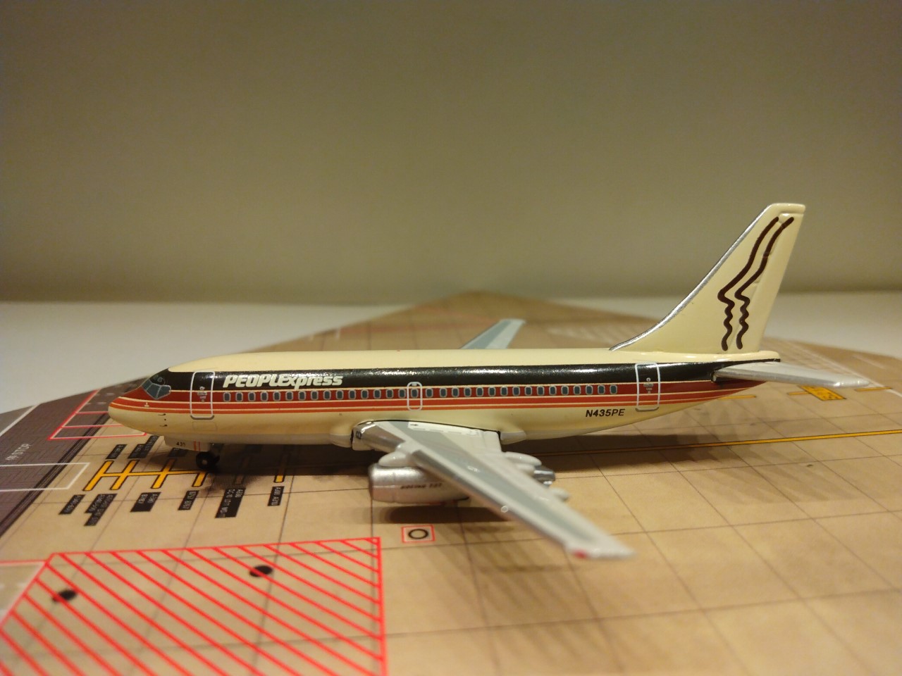 People Express B737-217 N435PE L.jpg | MAF - Model Airliner Forum