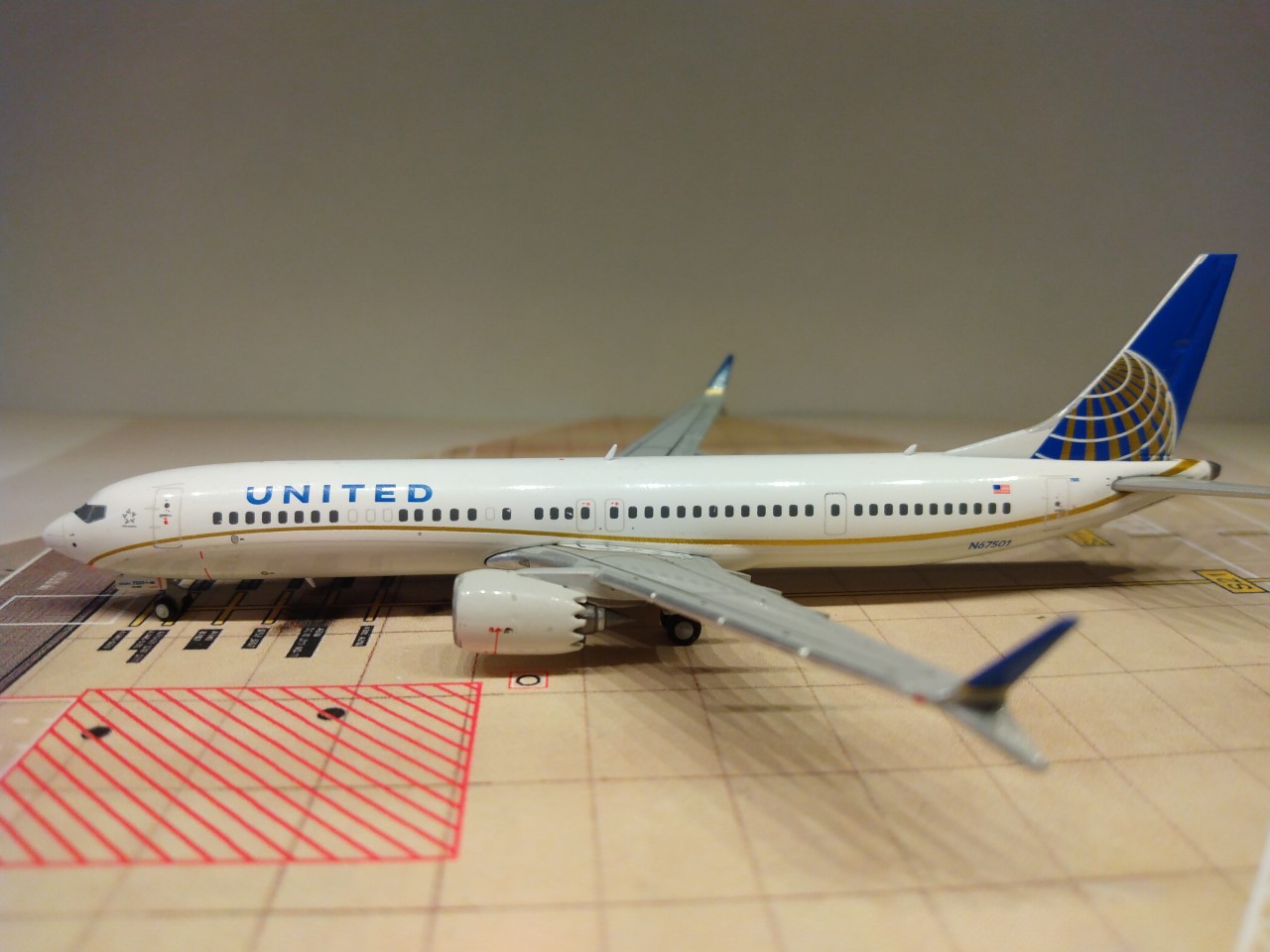 United B737-MAX-9 N67501 L.jpg | MAF - Model Airliner Forum