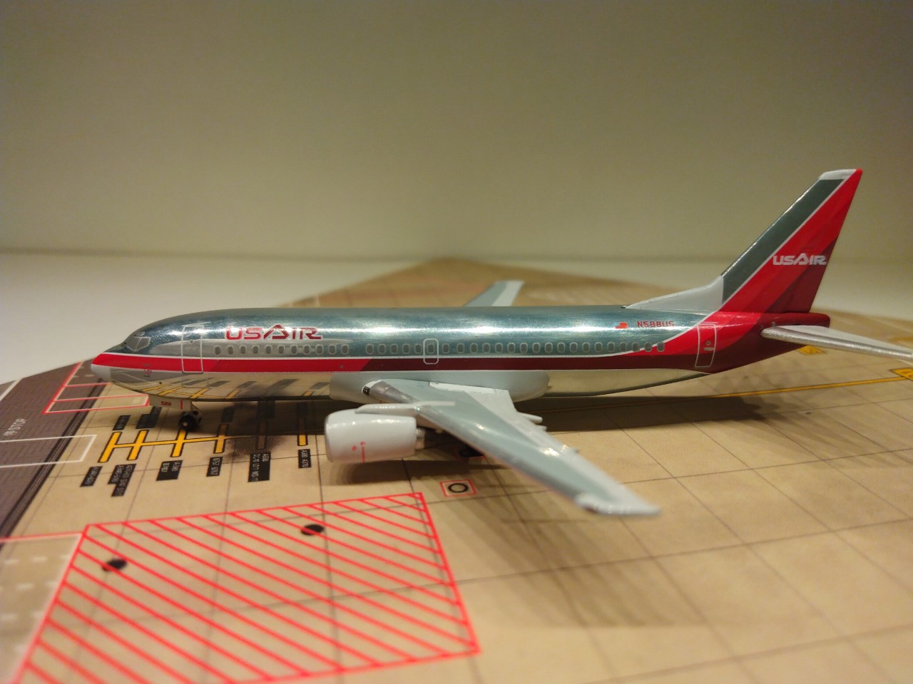 USAir B737-300 1980 N588US L.jpg | MAF - Model Airliner Forum