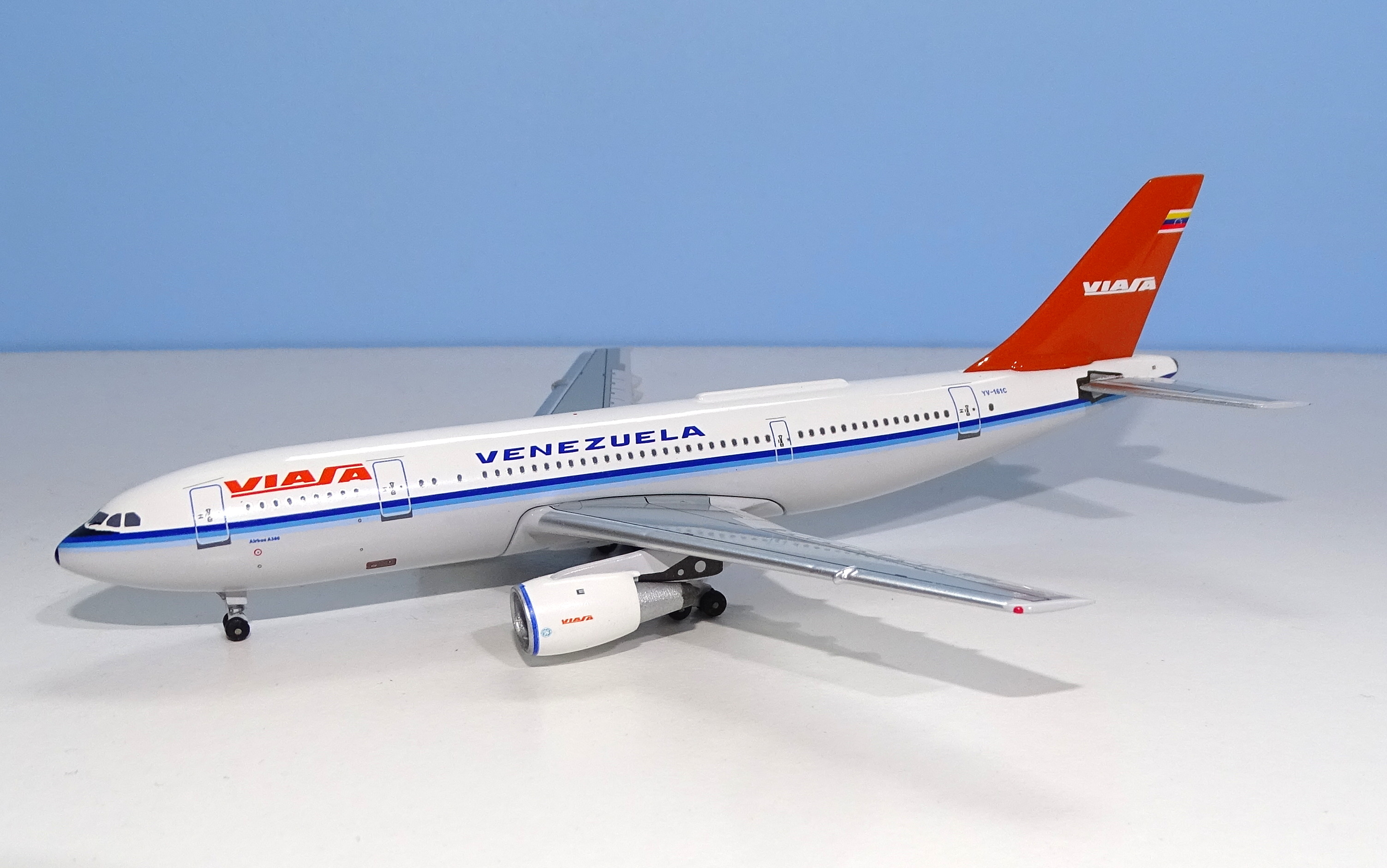 VIASA_A300_02.JPG | MAF - Model Airliner Forum