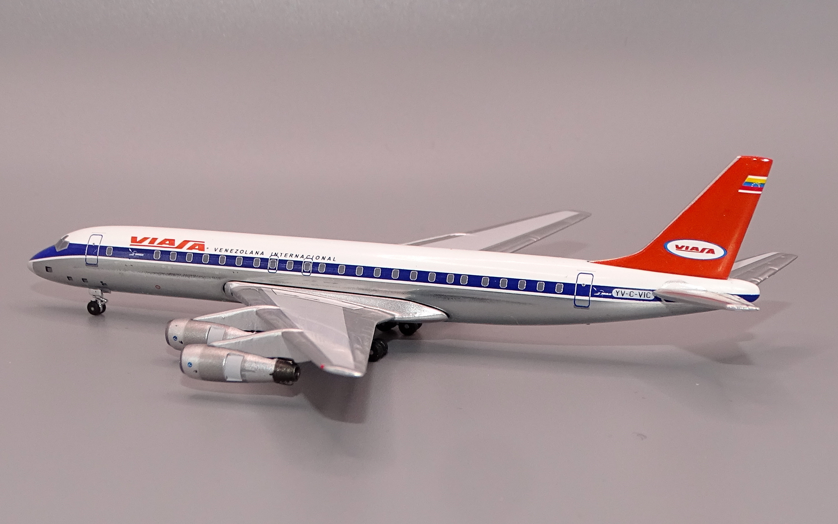 VIASA_DC8_VIC_05.JPG | MAF - Model Airliner Forum